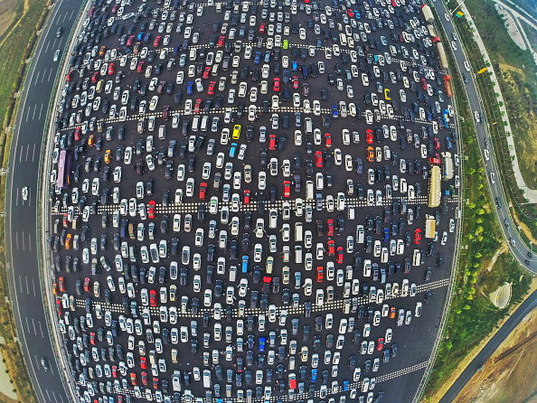 A Horrific Traffic Jam Turned This Chinese Motorway Into a 50-Lane ...