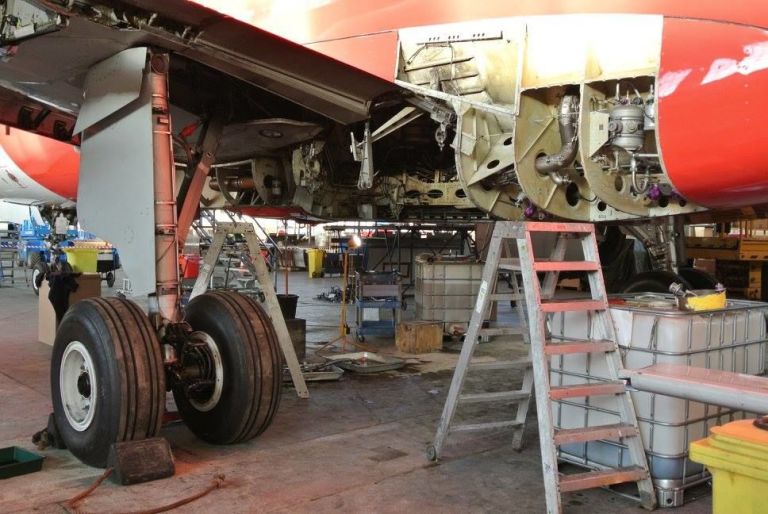 Check Out the Glorious Guts of an Airbus A320 Being Ripped Apart. The
