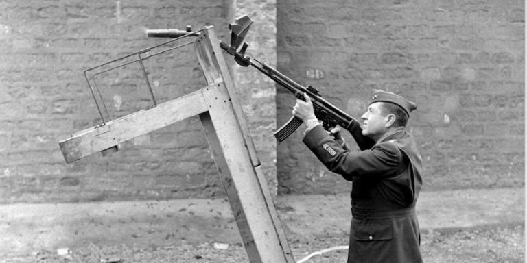 Oddball optics: Chinese "corner shot" > Optics, Mounts, and Sights ...