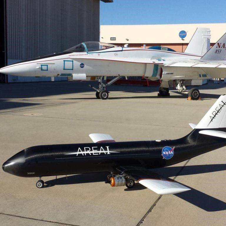 Nasaled Team Tests New Material To Fold Aircraft Wings