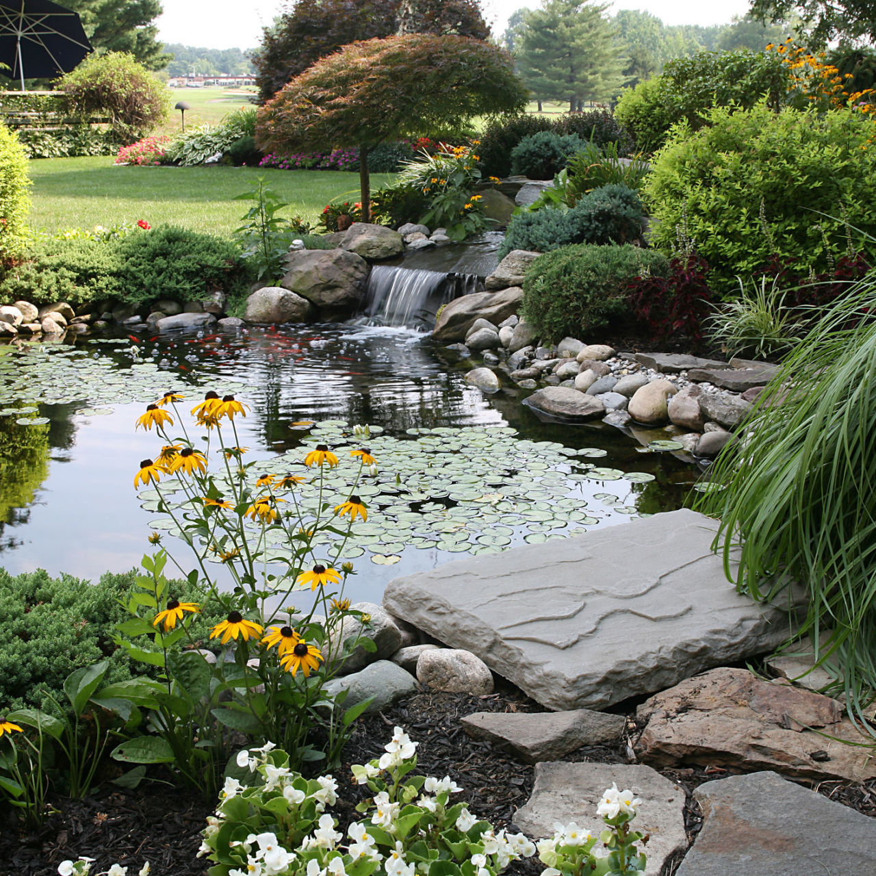 Natural Looking Landscaping 12 Backyard Water Features To Elevate Your