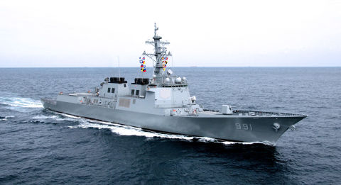 China is Developing Its Own Deadly "Arsenal Ship"
