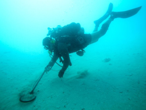Treasure Hunters Break Scuba Rules for $50 Million (and Atlantis)